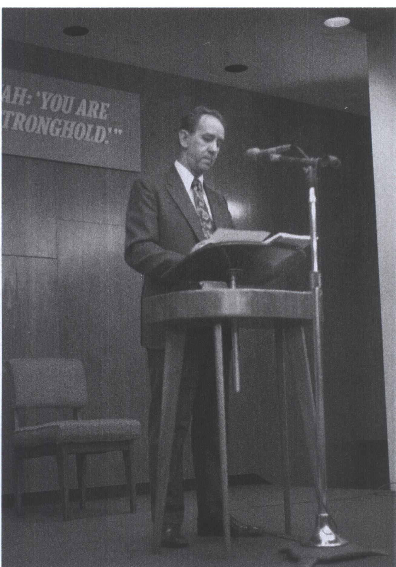 Raymond Franz, fidelidad a la propia conciencia – Pensamiento y cultura